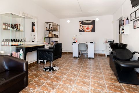 New Look Studio by Diana Hairstylist Brașov | Notino Salóny