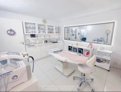 Legéndi Réka Sminktetoválás és Kozmetika - One Style Szalon Budapest ...