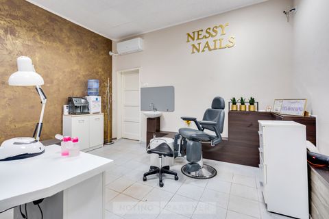 Nessy Nails Gabrovo | Notino Salony