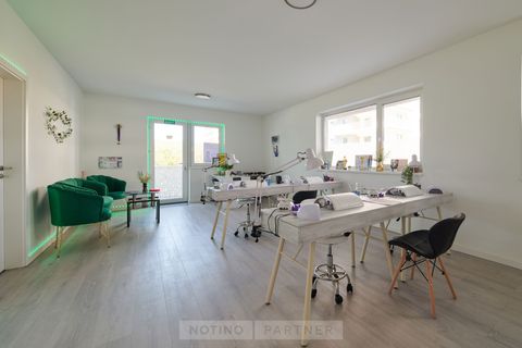 Laura Rosu Nail Academy Florești | Saloane Notino