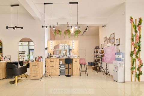 Simion Bianca Make up Artist & Brow Artist Oradea | Notino Salony