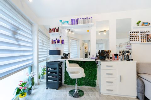 L&V Beauty Studio Plovdiv | Notino салони