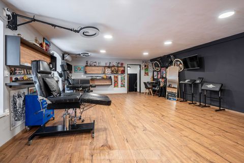 MAD RAM Tattoo Banská Bystrica | Notino Salóny